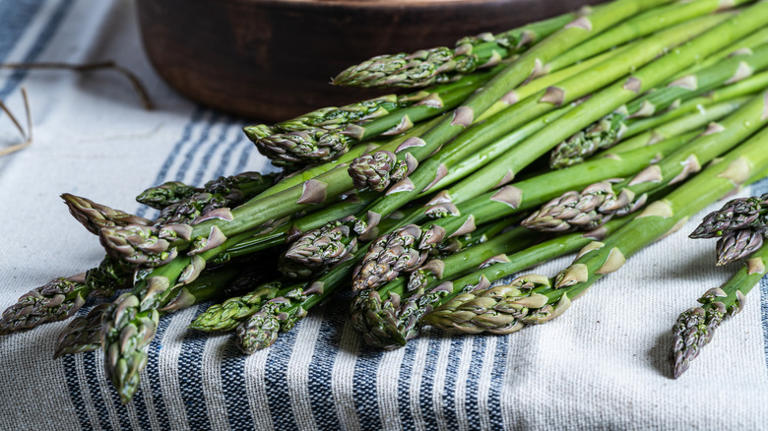 Costco Might Not Be The Ideal Place To Buy Your Asparagus. Here's Why