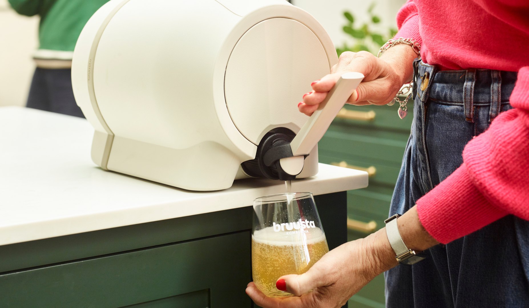 Want to Make Kombucha? This Kit Makes it Easy and Affordable