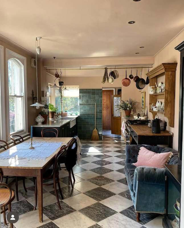 22 Small Kitchen Ideas on a Budget That Impress