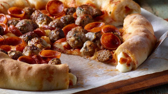 Slice of heaven calling! Top spots around Delhi NCR for the BEST pizza