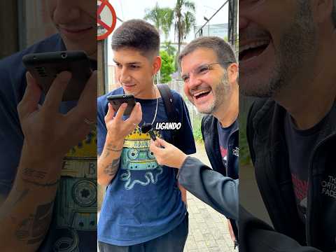 Tem alguém que você gostaria de ligar agora para dizer “Eu te Amo”?