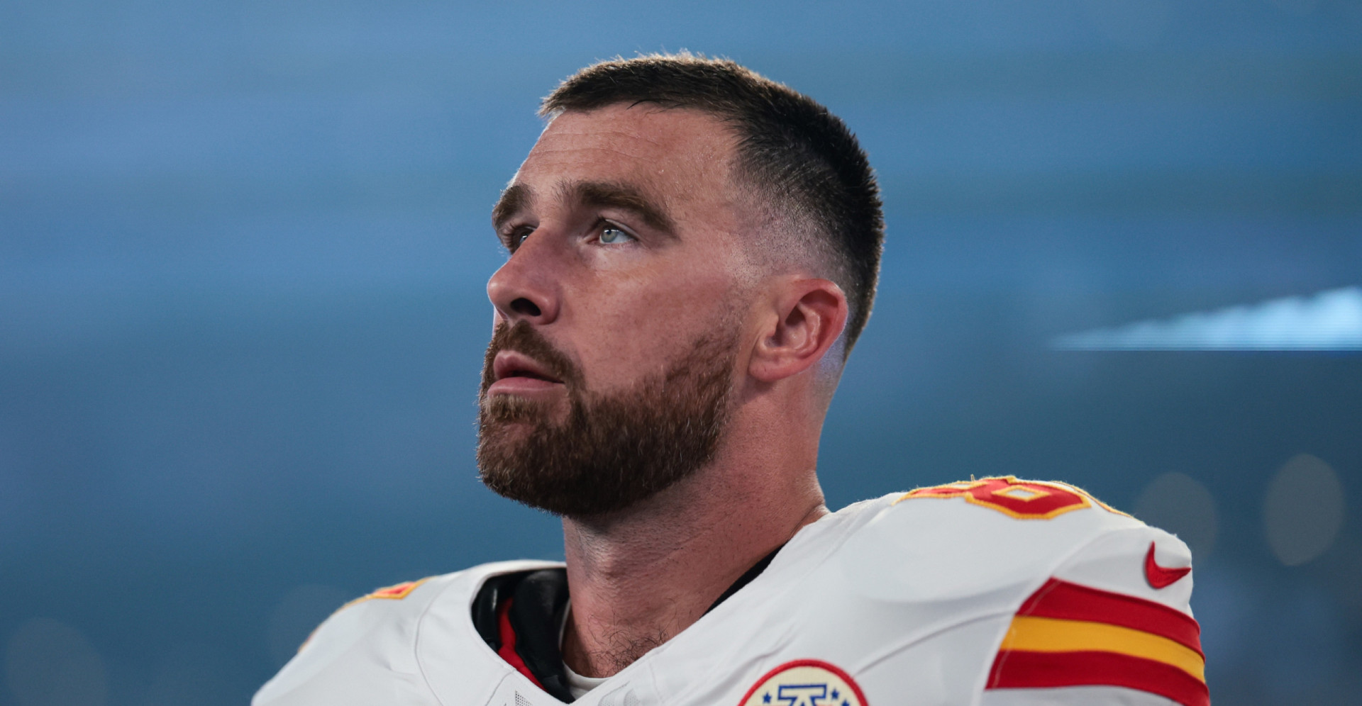 30 NFL players who are both talented and attractive