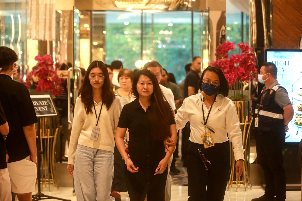 Family, political leaders and classmates gather to mourn school ...