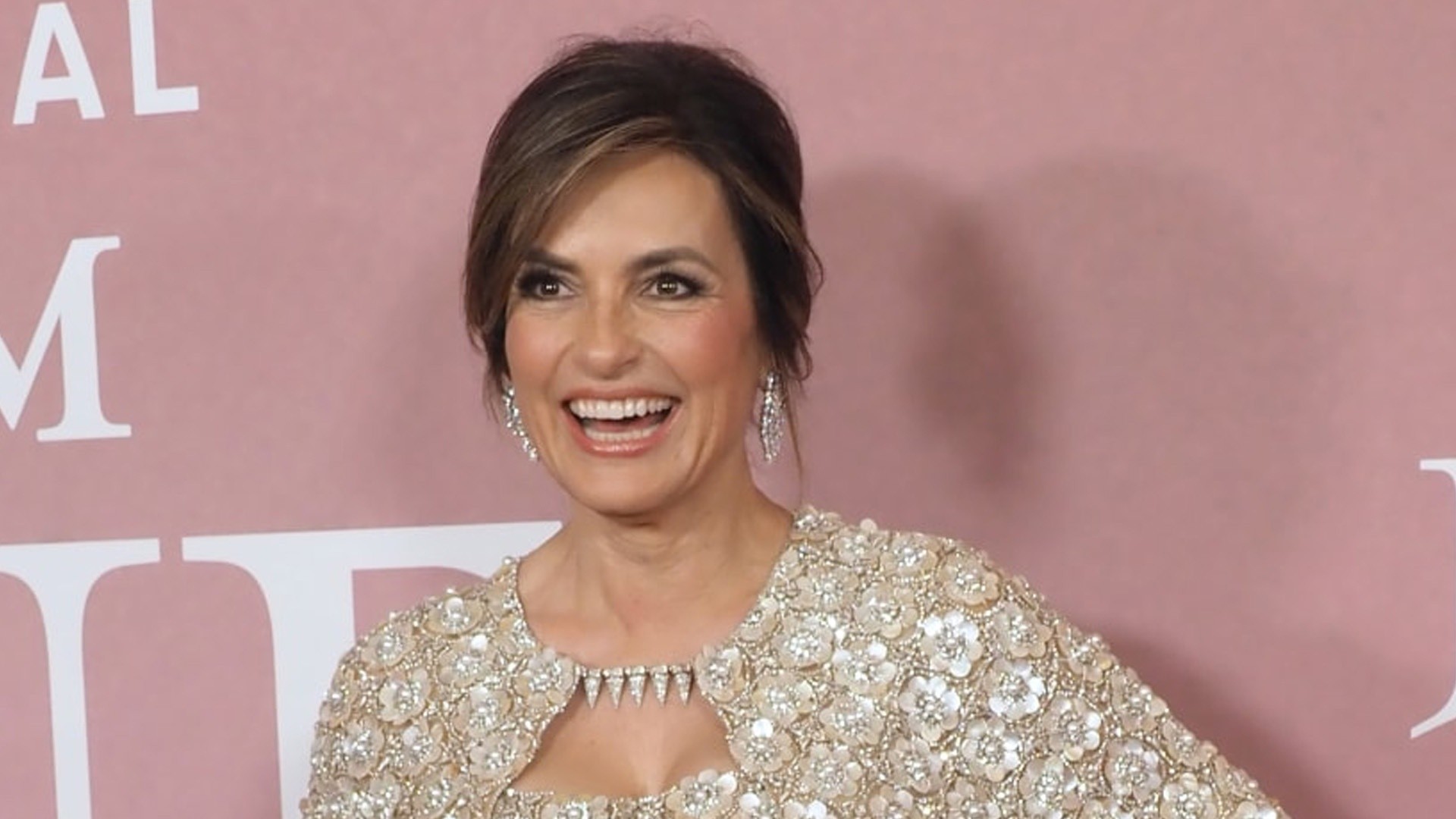 Mariska Hargitay Learns ‘SVU’ Dance with Viral Creator