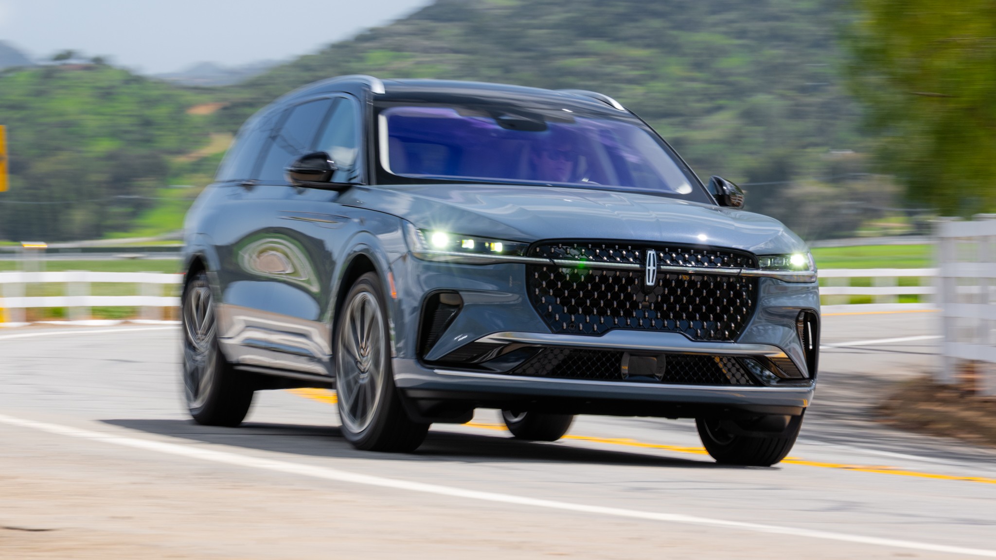 2026 Lincoln SUVs Expand Trims, Tech, and Style