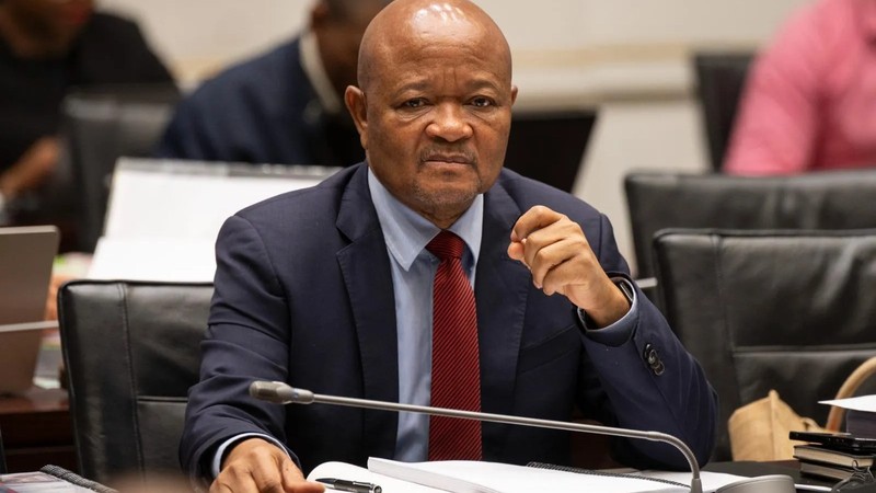 Ramaphosa hints at more ministerial changes after showing Sisi Tolashe ...