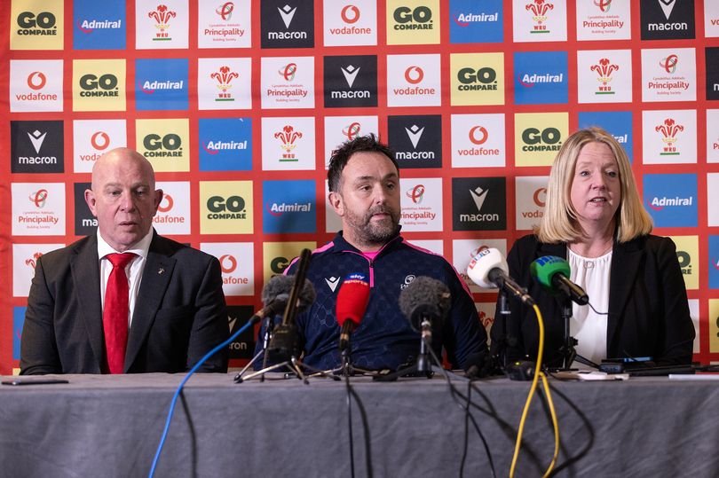 Top WRU boss quits Welsh rugby to join English giants