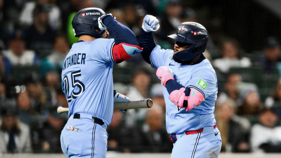 Toronto Blue Jays rout Seattle Mariners in Game 3 of ALCS 13-4 to close ...