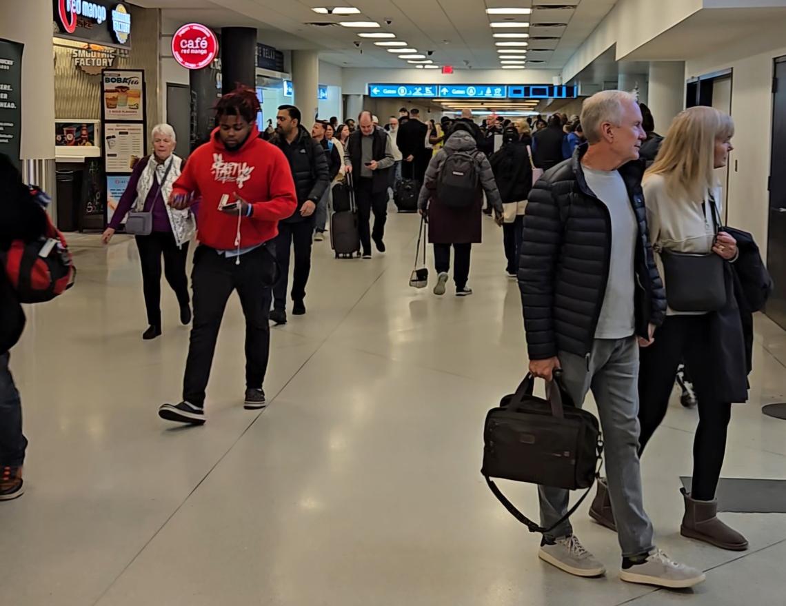 10 days, 2,200 delays at Charlotte airport. Experts say there's blame ...