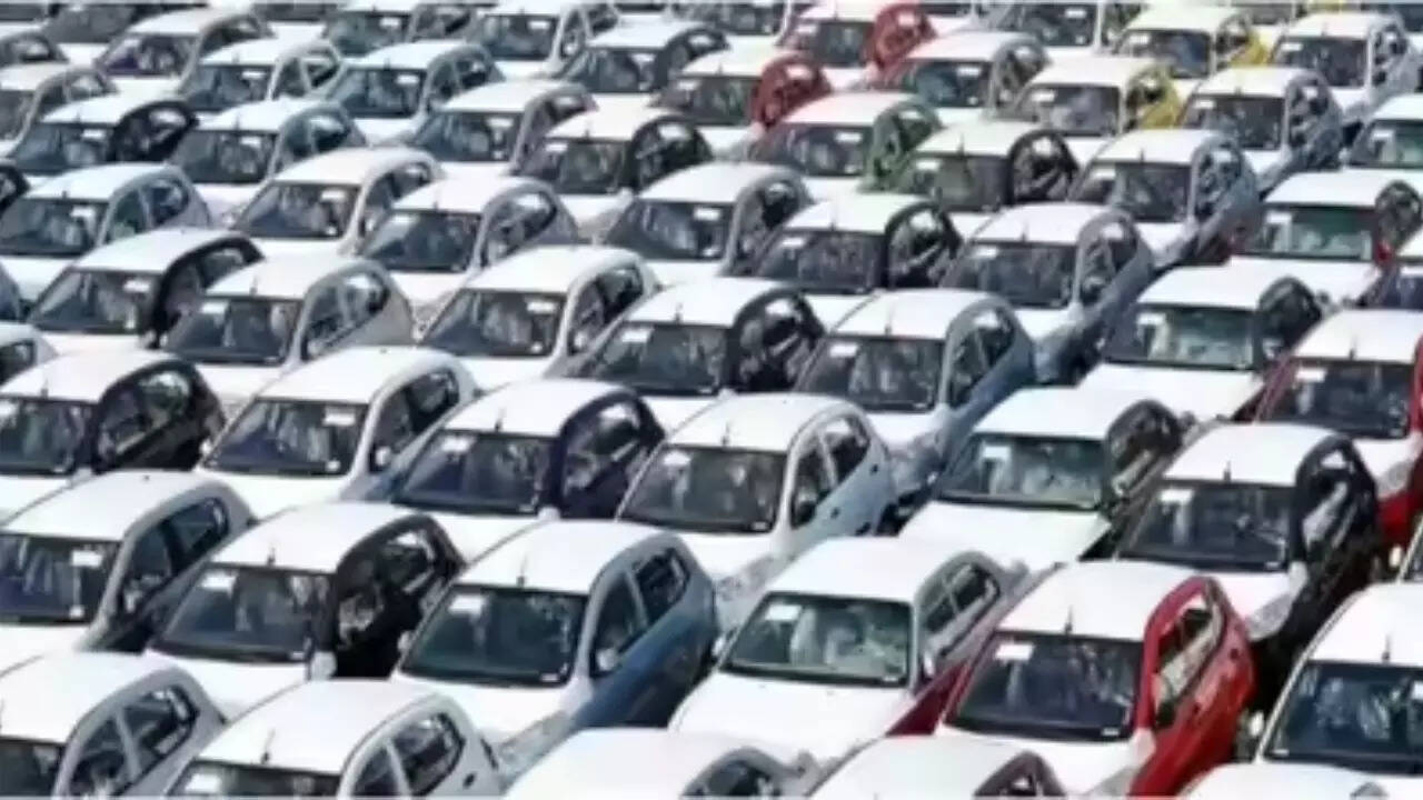 Vehicle sales gain from GST 2.0: PVs at 3.72 lakh, 2Ws record healthy ...