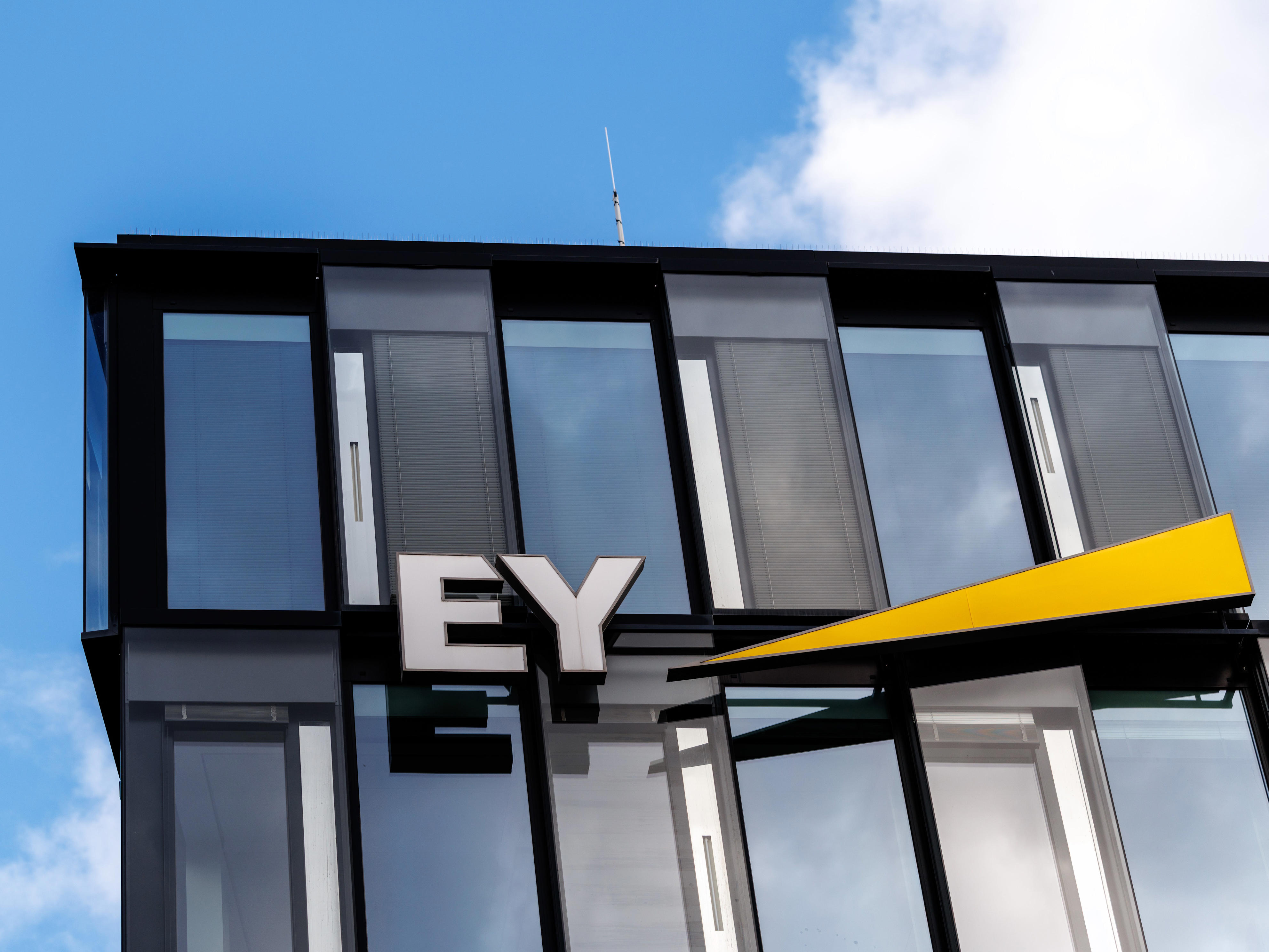 Big Four giant EY is all in on AI — and it's paying off