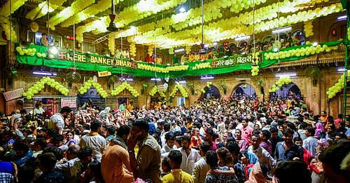 Devotee dies of suspected heart attack at overcrowded Banke Bihari ...