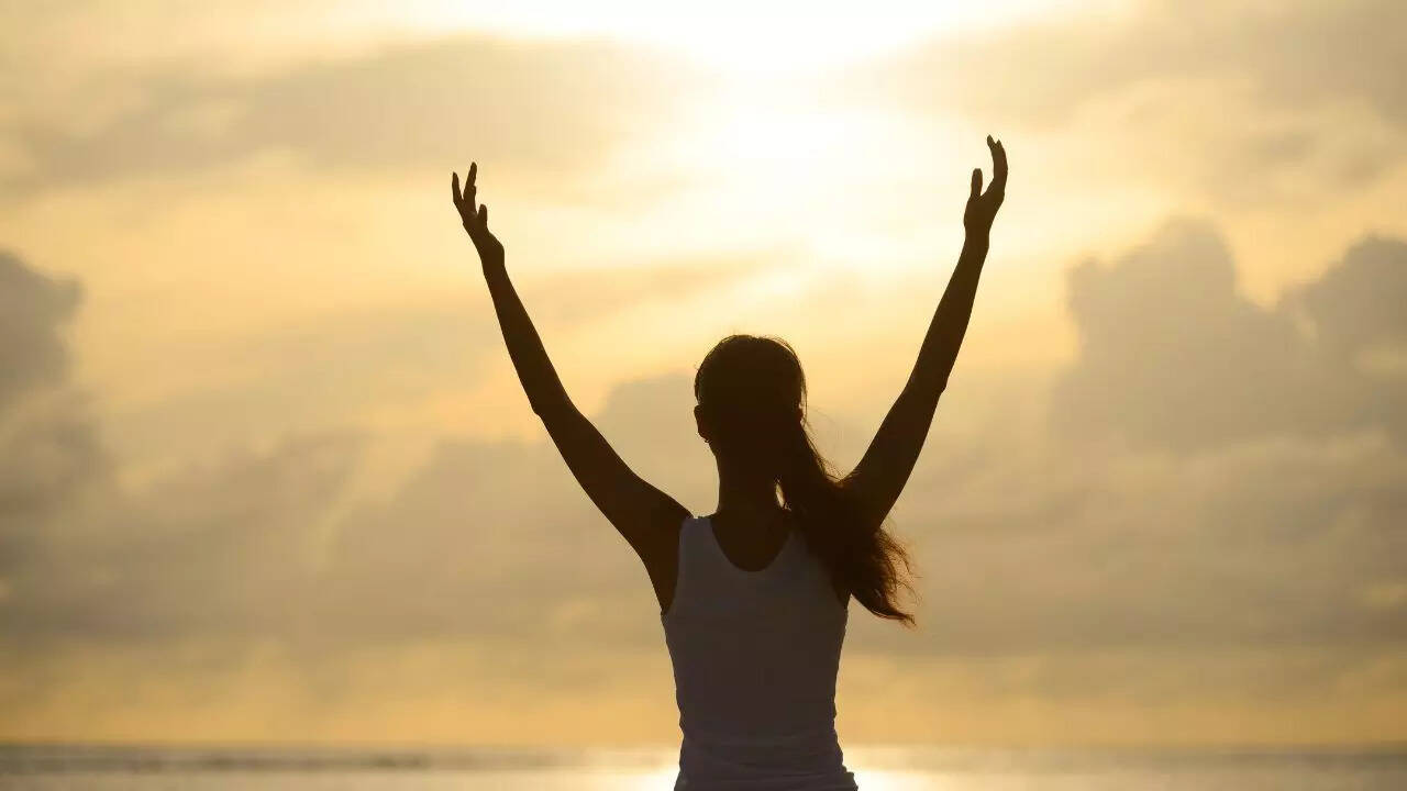 Sunlight therapy: A simple morning habit that boosts mood and immunity