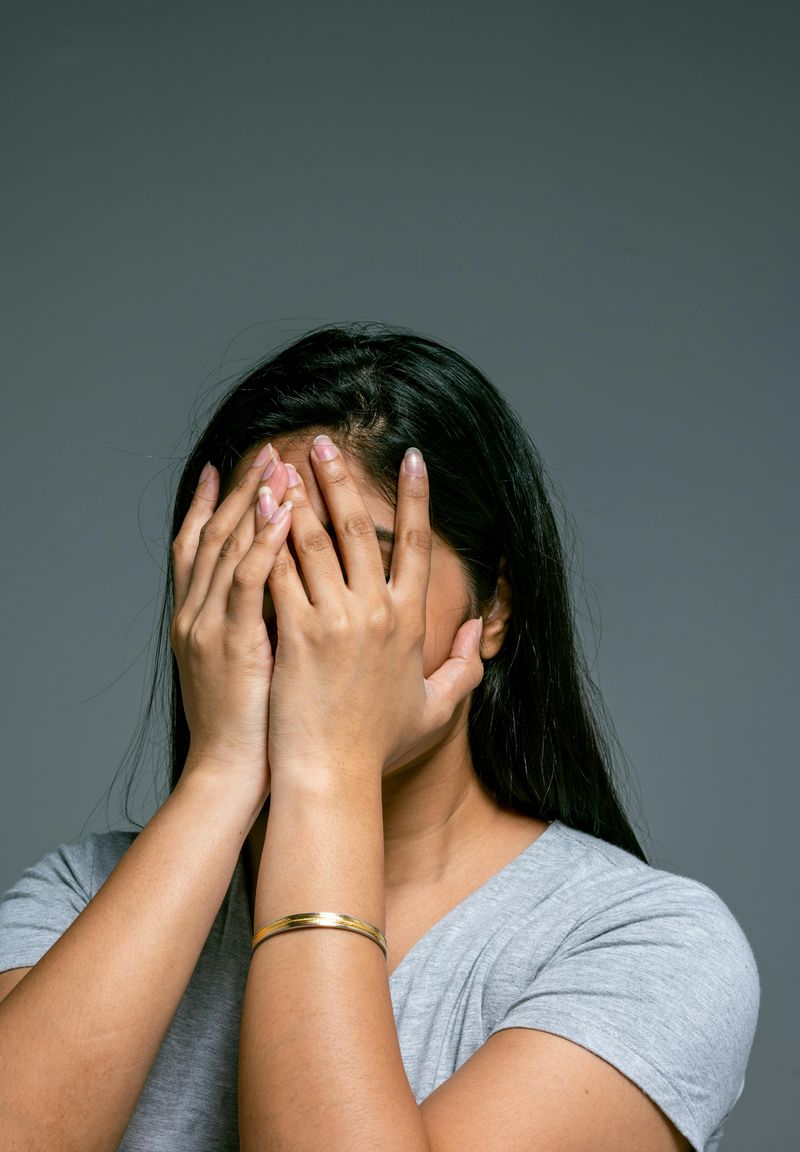 10 Psychological Reasons Women Attract Emotionally Unavailable Men