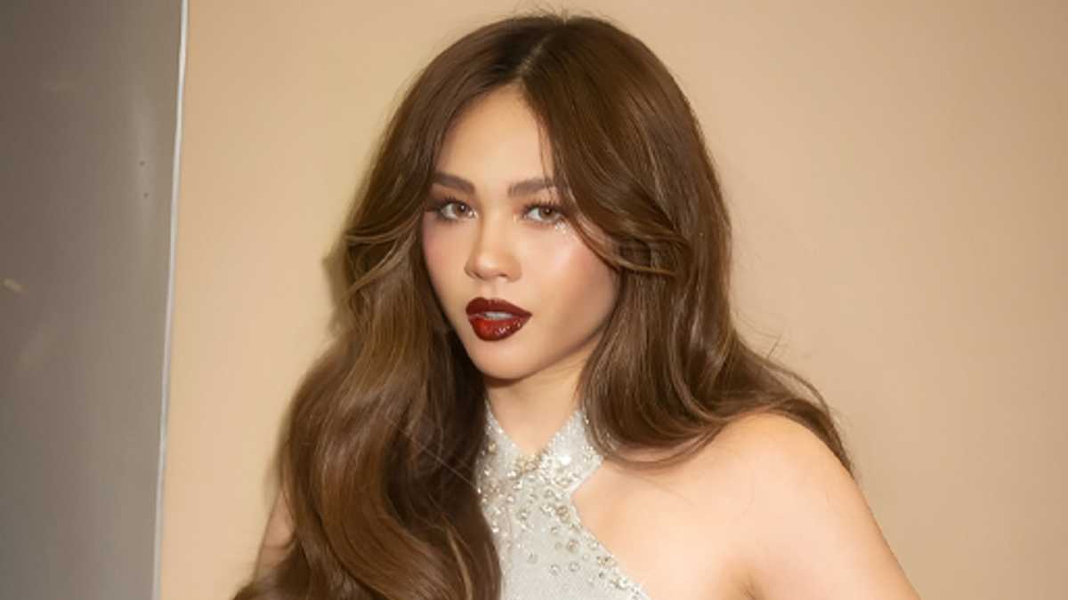 Janella Salvador and Klea Pineda spotted at Makati tattoo studio amid dating rumors