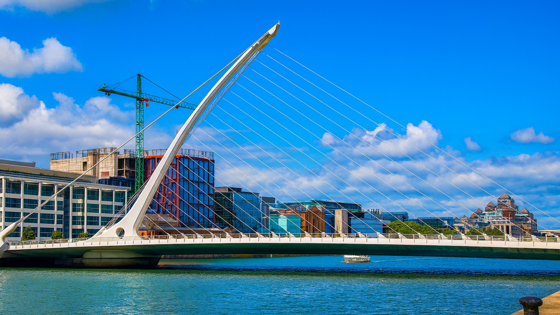 Walking in Dublin, Ireland – City Tour with Real Ambient Sound (4K)