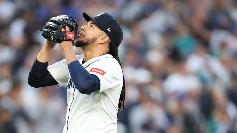 ALCS Game 3 blowout sets up Luis Castillo for his defining Mariners moment
