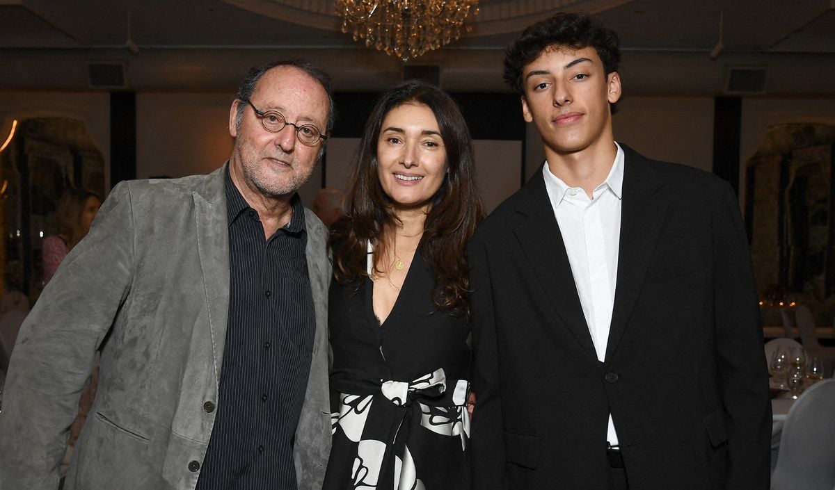 Jean Reno entouré de sa femme Zofia et de leur fils Cielo (16 ans) qui ...