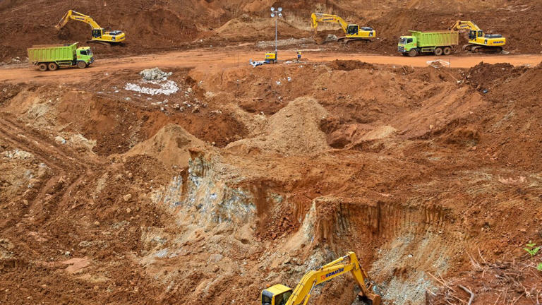 Absolute Catwoman's Debut Wasn't the Most Shocking Debut in Absolute ...