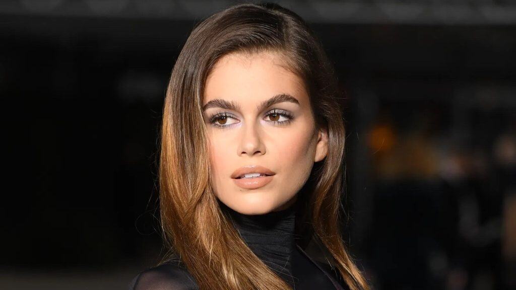 10 Iconic Supermodels Who Changed the Face of Fashion