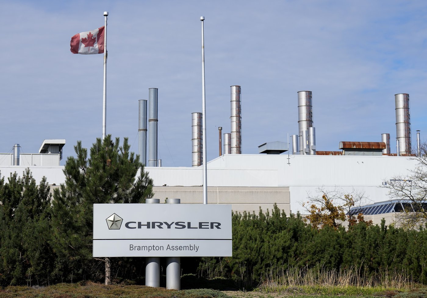 Stellantis pourrait relancer l'usine en Ontario avec un nouveau modèle ...