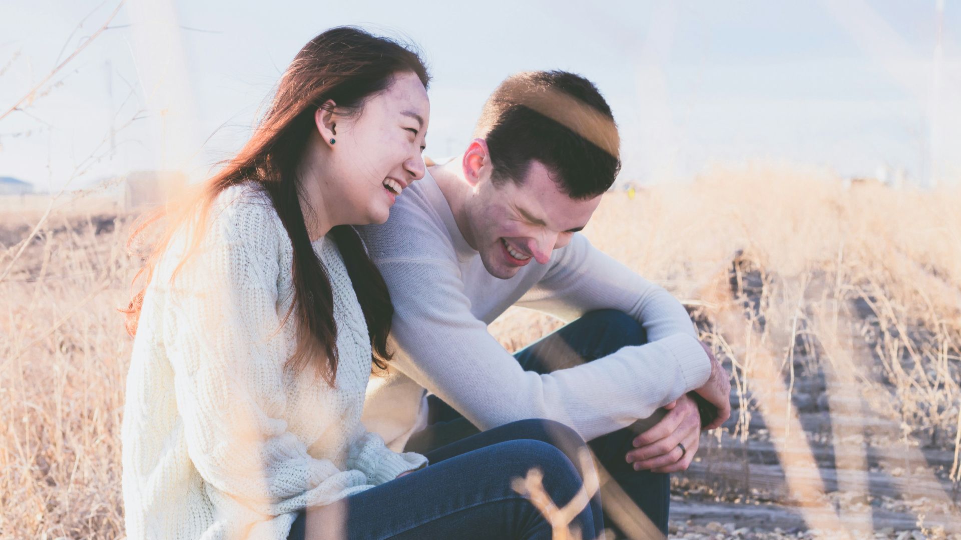 20 Psychological Dating Hacks That Make You Irresistible