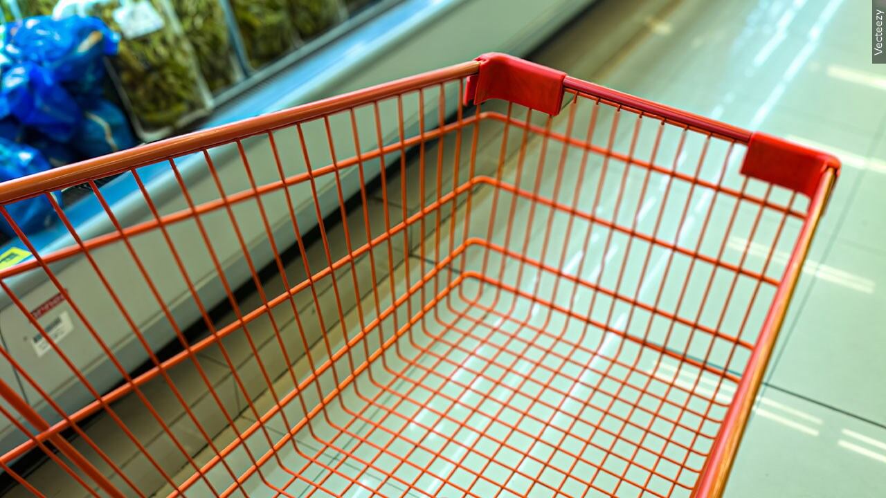 Latino grocer expands with first-ever Arizona location