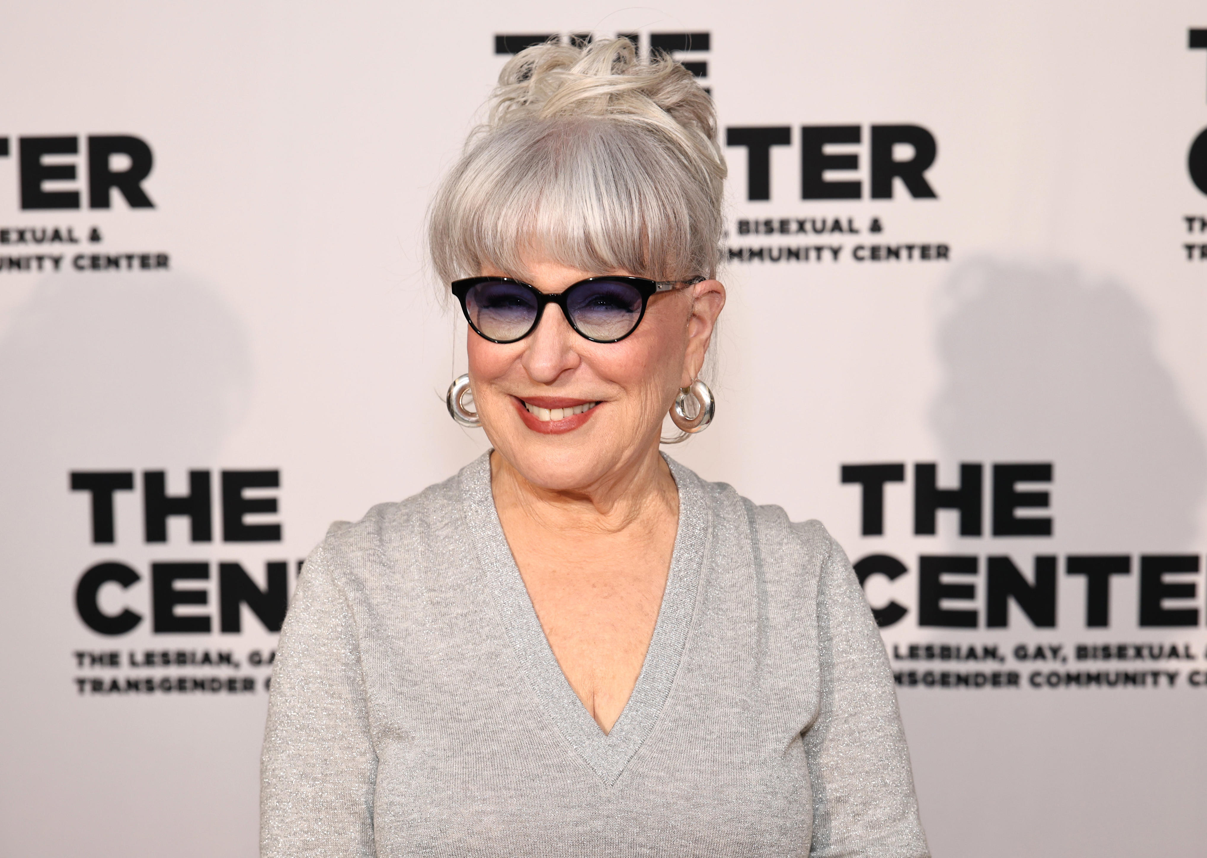 Bette Midler roasts Donald Trump in 'Wind Beneath My Wings' parody for ...