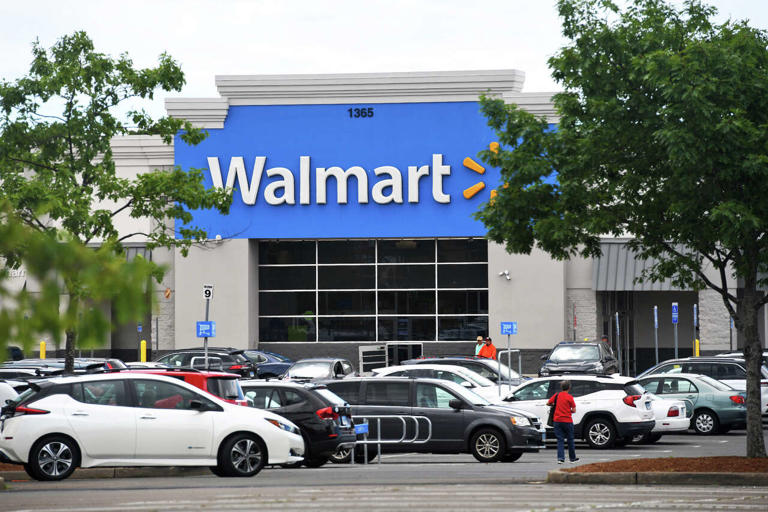 Police: Gunshot fired outside Connecticut Walmart after fight over ...