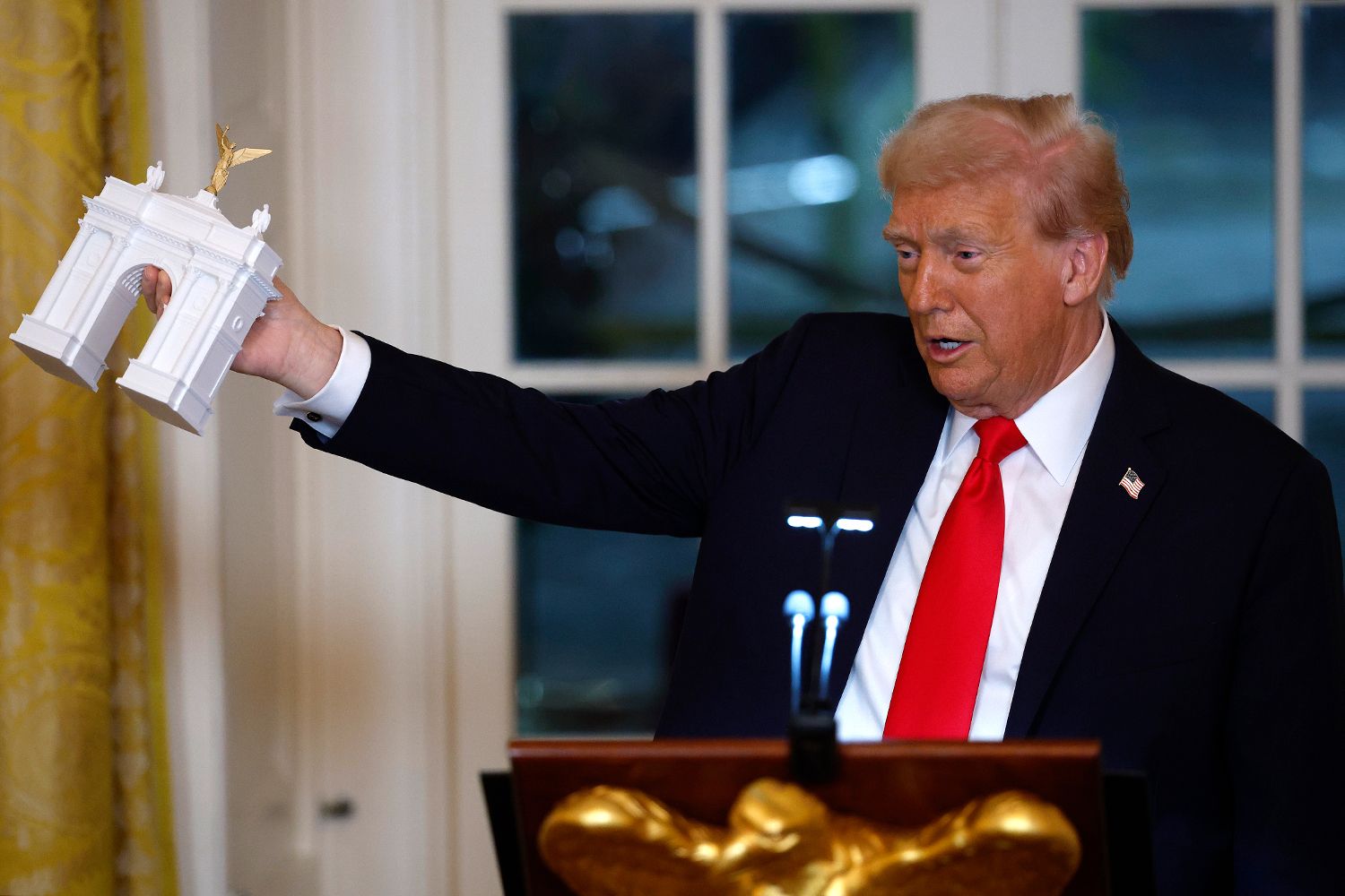 Donald Trump Shares 3 Models of 'Arc de Trump' Monument in D.C., One of ...