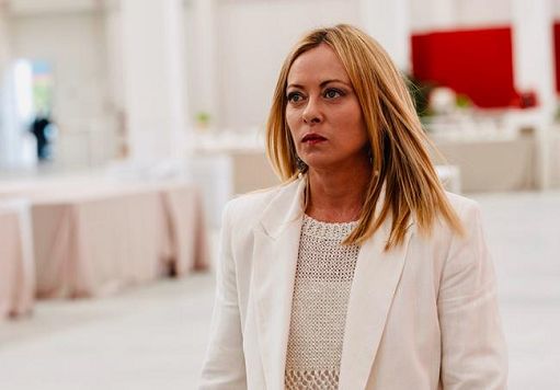Meloni: Landini mi dà della prostituta, ecco la sinistra