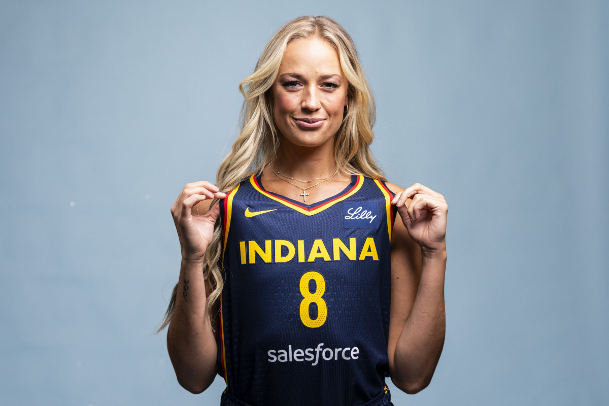Indiana Fever Send Sophie Cunningham Message After WNBA Season