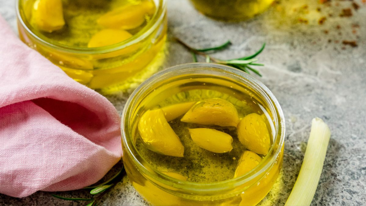 Onion juice or garlic for hair growth: Which is a better home remedy ...