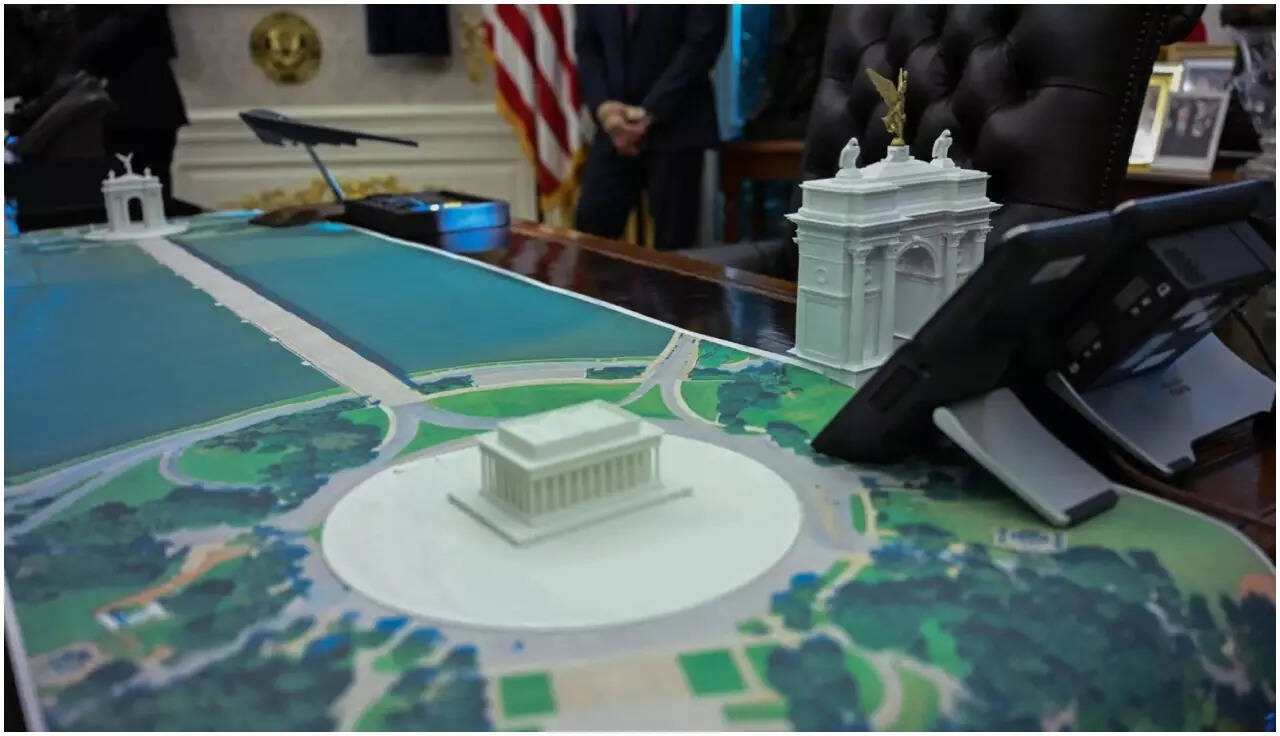 ‘Arc de Trump’: Is US president building his own Arc de Triomphe in ...