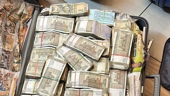 Piles of cash, ₹5 crore & counting: Punjab IPS in CBI net for ‘monthly ...