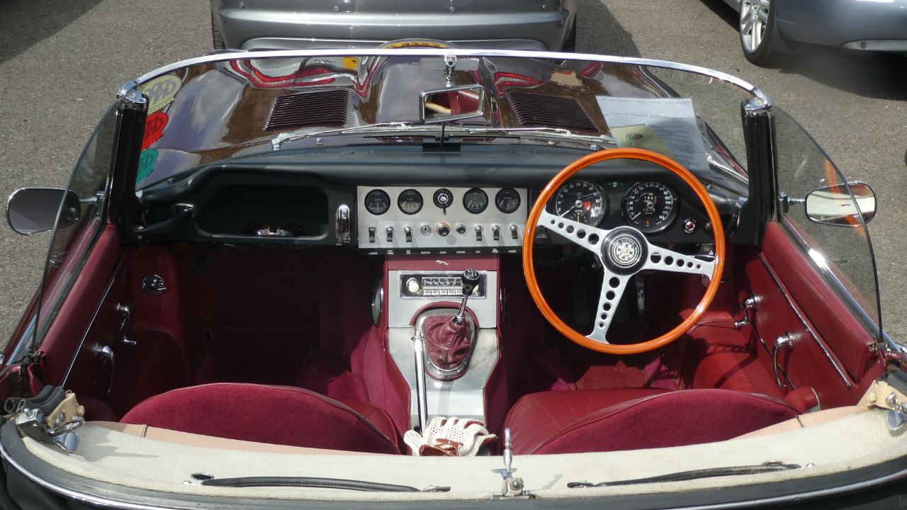 8 Classic car interiors that aged the best
