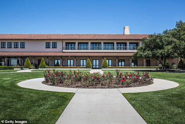 Obama's new presidential library likened to Star Wars' lair as it rises ...