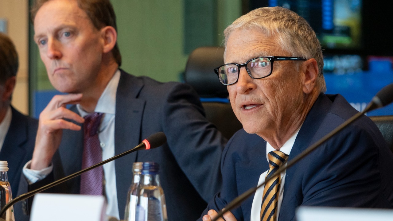 Bill Gates owns 1 in 4000 acres of U.S. farmland-here's why