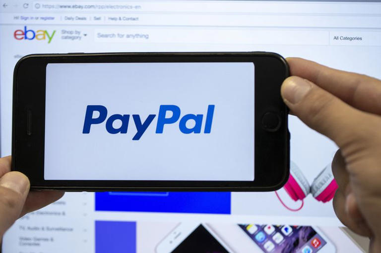PayPal and Venmo down as thousands of users 'can't see' their money