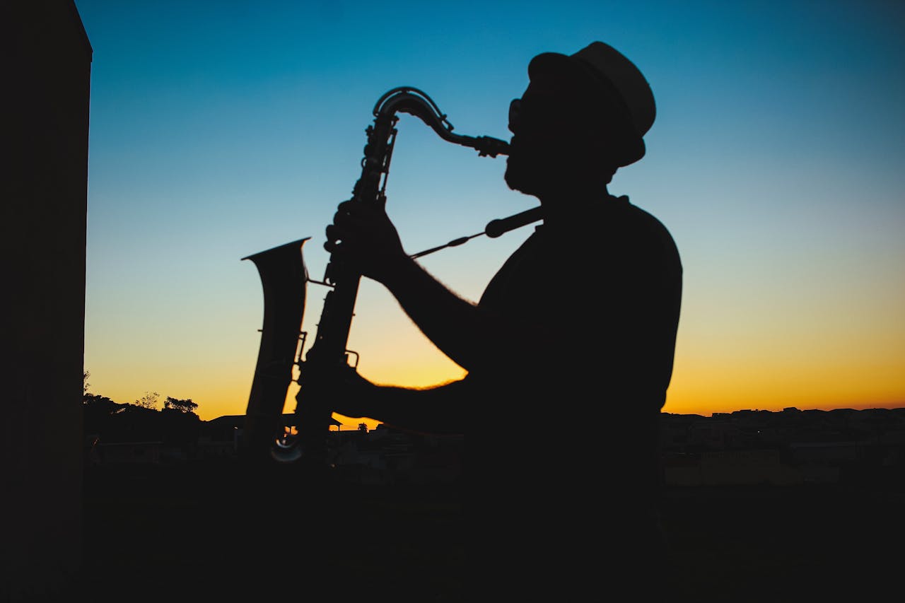 10 jazz standards every music snob pretends to know
