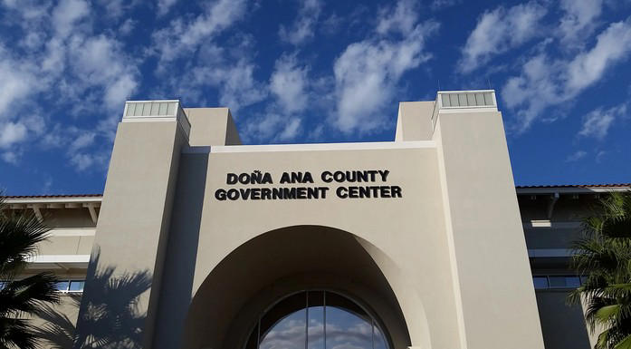 Doña Ana County OKs backpay for healthcare workers at detention center