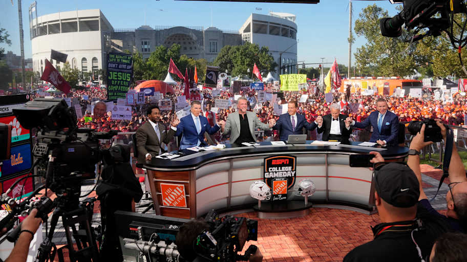 'College GameDay' Announces Celebrity Guest Picker for Georgia-Ole Miss