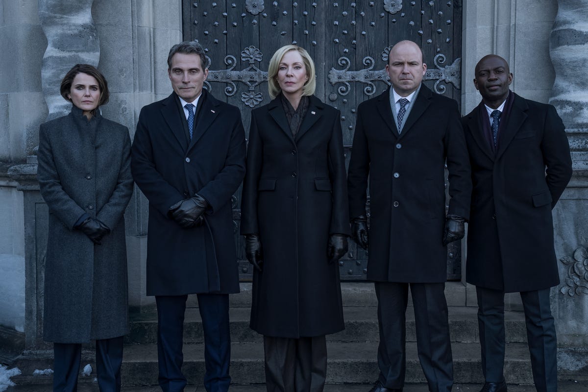 Here's Everything That Went Down in the Jaw-Dropping Season 3 Finale of ...