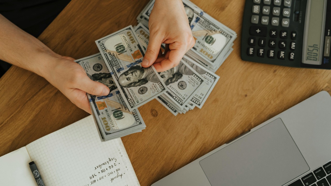 Suze Orman's one rule that starts the road to financial security