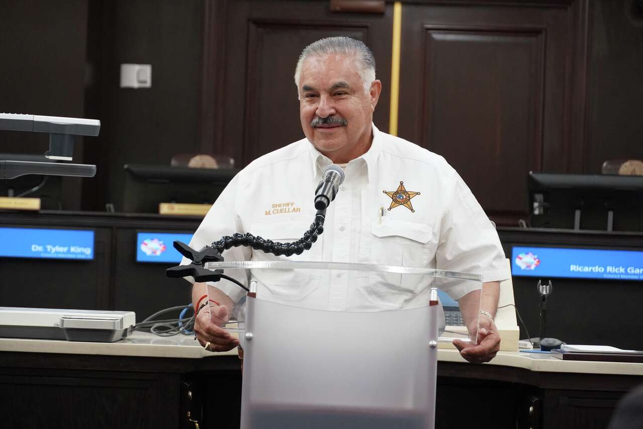 Webb County sheriff indicted on federal embezzlement charges after FBI ...