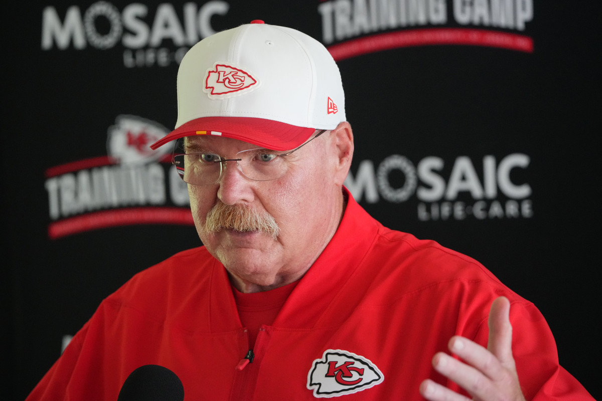 Chiefs' Andy Reid Has Words on Raiders Coach Pete Carroll