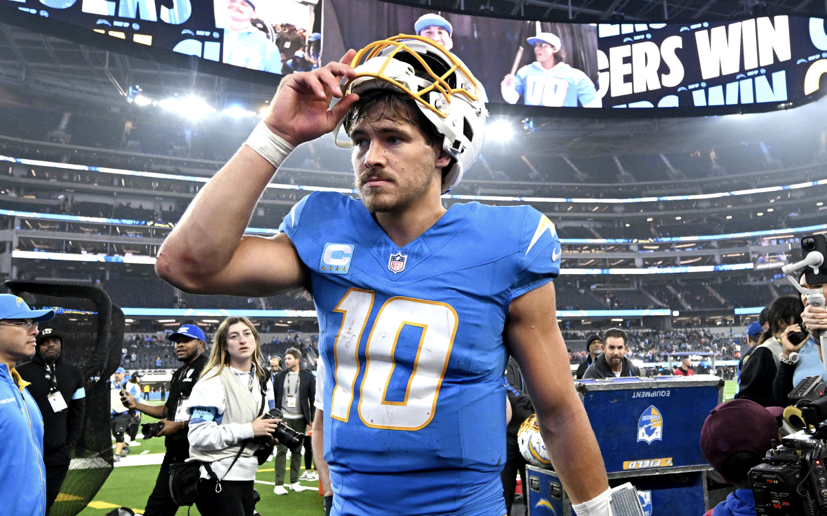 Chargers QB Justin Herbert shares injury update after surgery