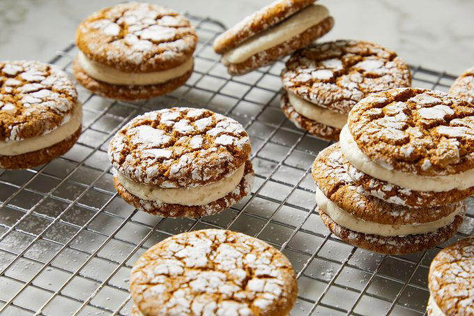 Gingerbread crinkle cookie sandwiches
