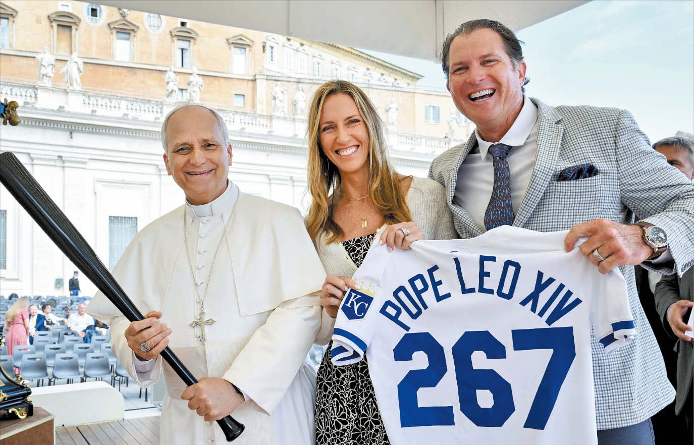 Pope Playfully Teases Cubs Fan on Loss