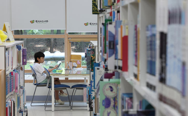 Parents' Reading Habits Key to Children’s Book Interest